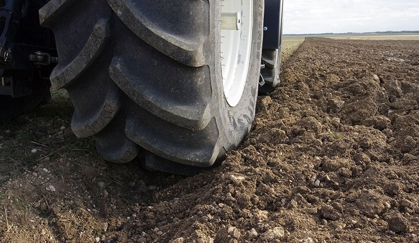7 essential points for managing the inflation pressure in my tractor tyres