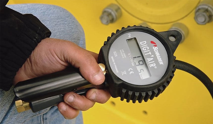 Maintenance: how to reduce your agricultural tyre bill?