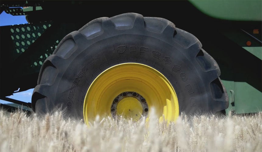 Wider agricultural tyres for a faster harvest